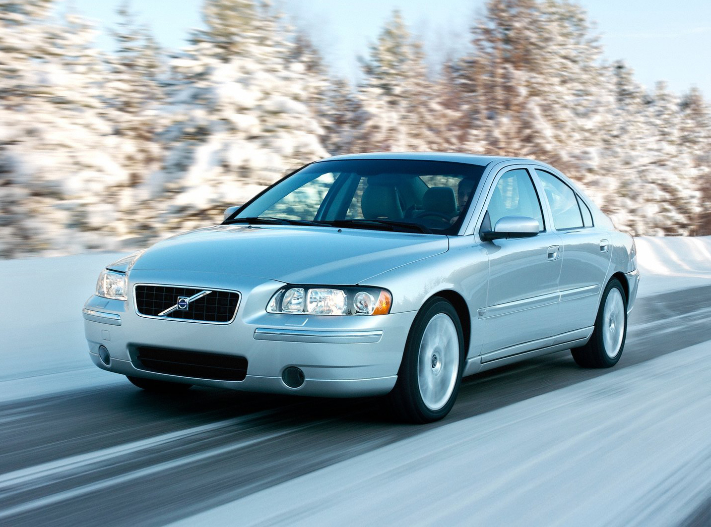 VOLVO S60 MK1 2.0 TURBO 汽油 電瓶規格查詢2000~2007 | 加倍伏-汽車電瓶服務